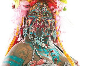 Quién es la persona con más piercings del mundo